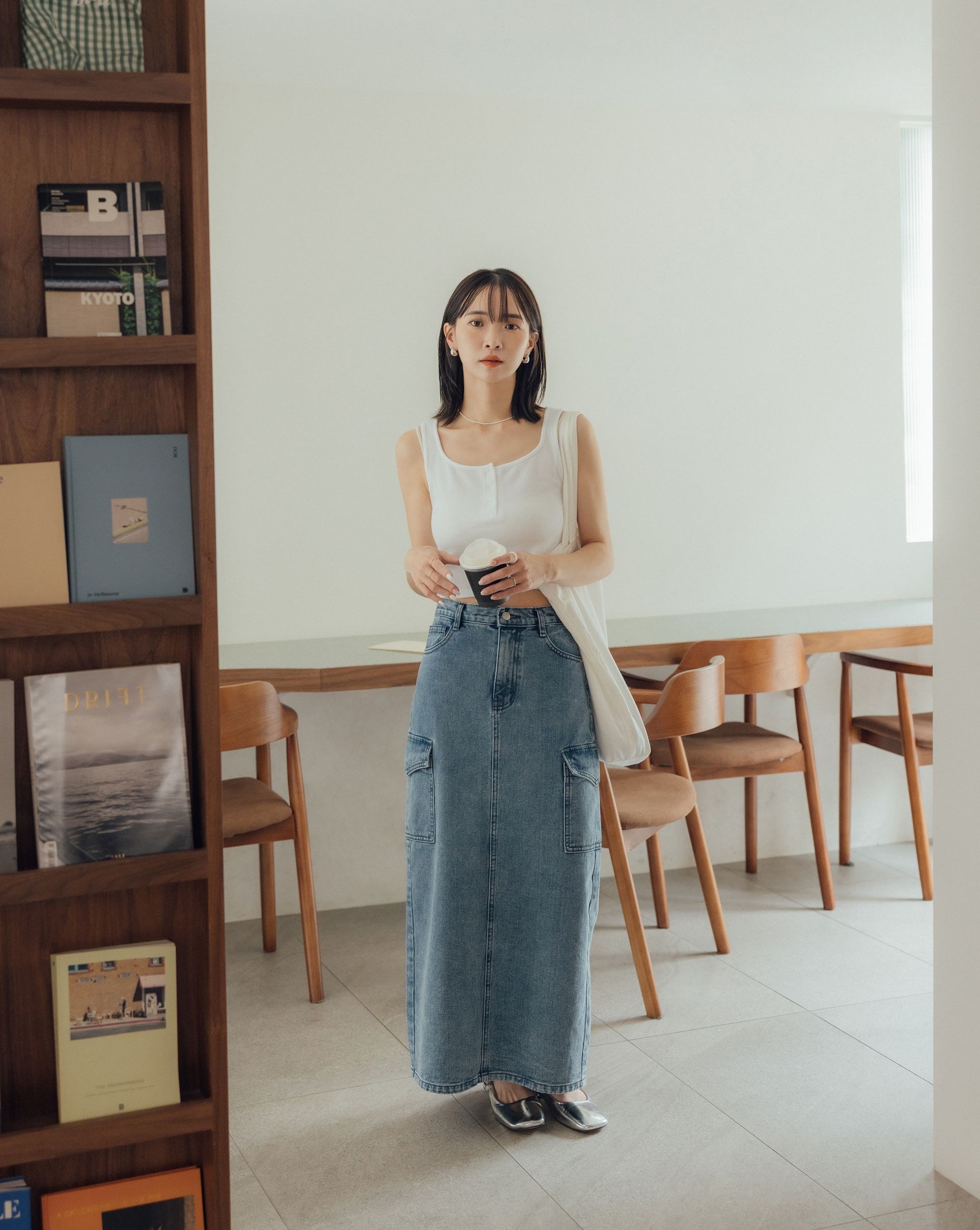 PROJECT.M 方領排扣短版背心 ｜ MEIER.Q 打造簡約永恆感