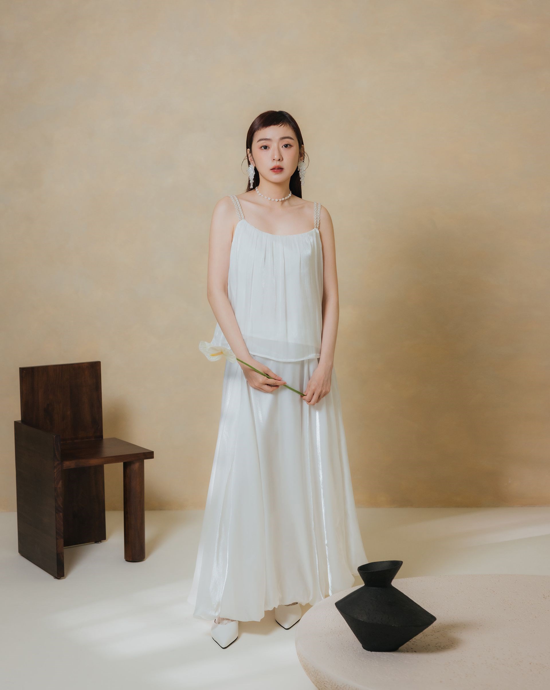 仙女感貝殼光澤背心 ｜ MEIER.Q 打造簡約永恆感