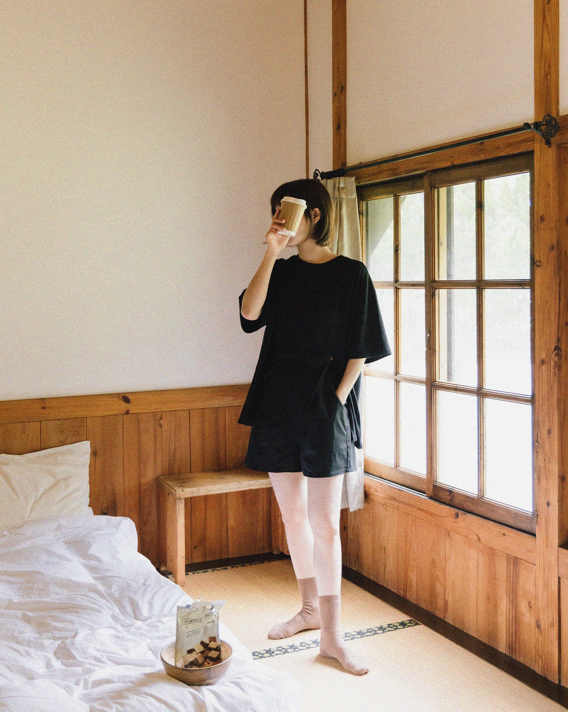 PROJECT.M 前開岔造型長版圓領上衣 ｜ MEIER.Q 打造簡約永恆感