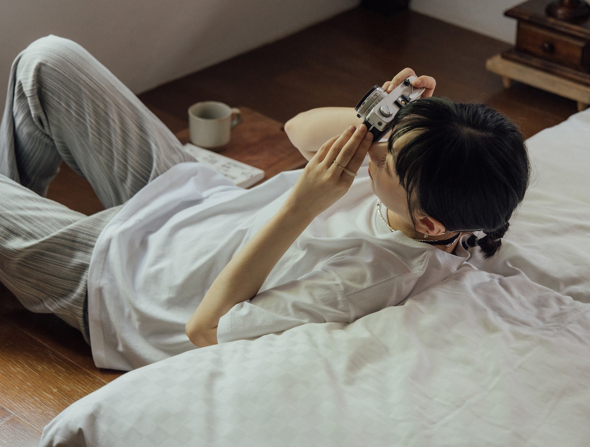 特殊直紋面料牛仔褲 ｜ MEIER.Q 打造簡約永恆感