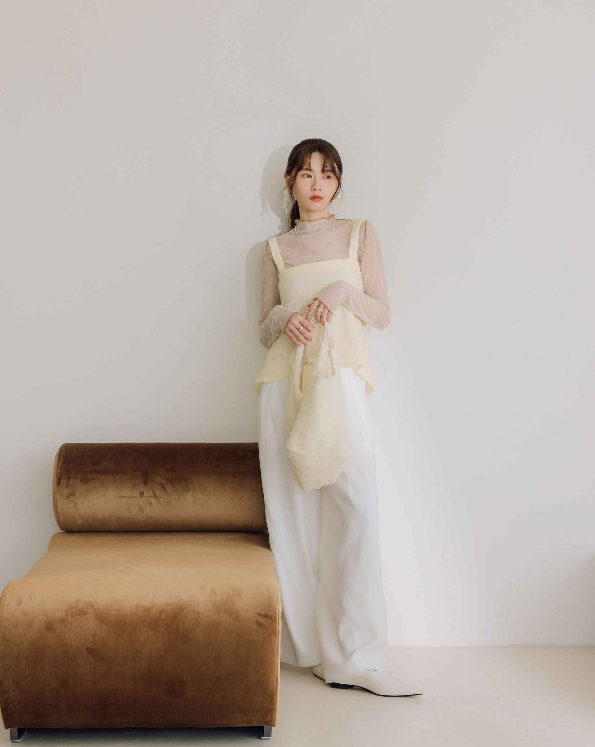 2WAY微透膚外罩綁帶背心 ｜ MEIER.Q 打造簡約永恆感