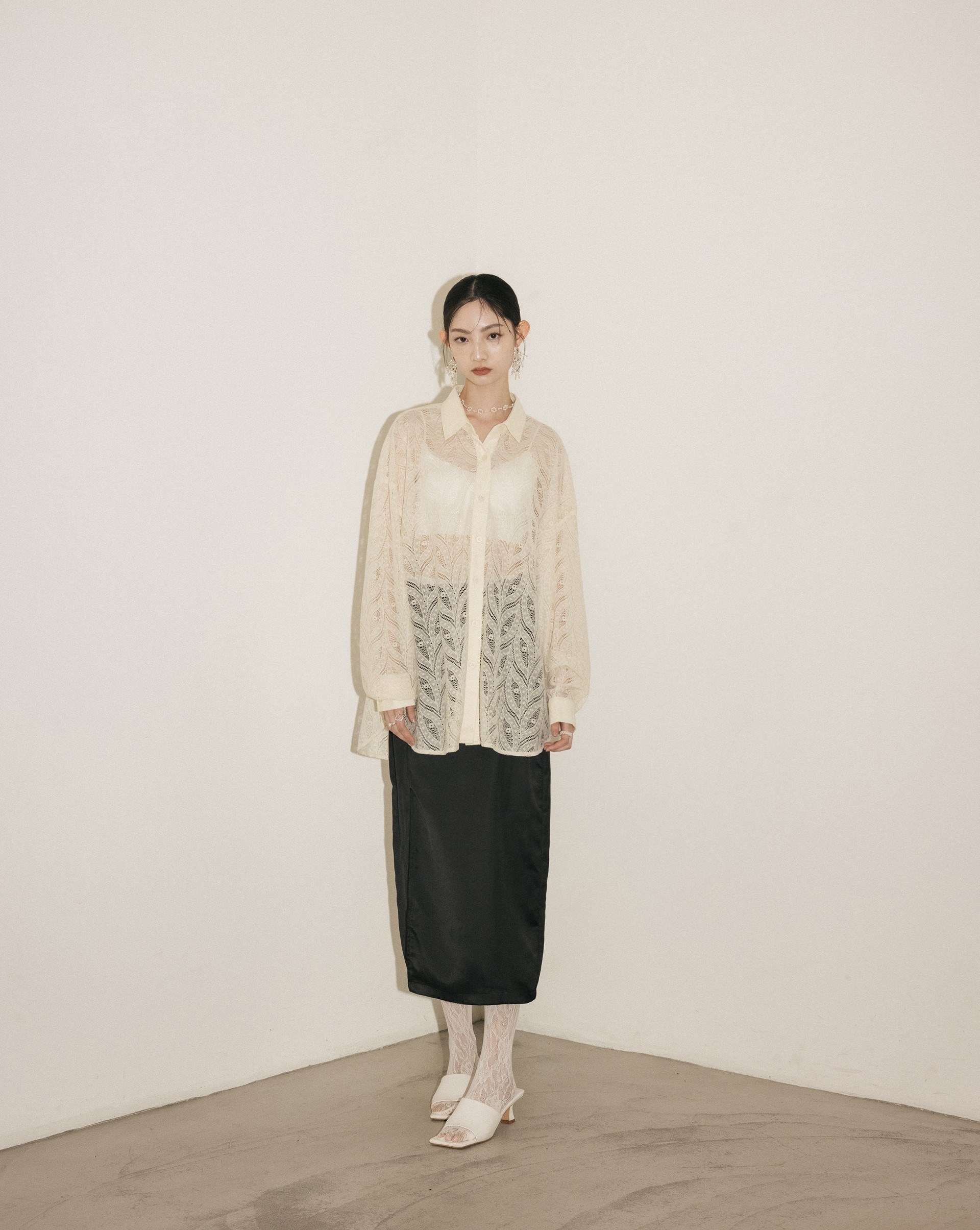 pingping-細緻蕾絲花褲襪 ｜ MEIER.Q 打造簡約永恆感